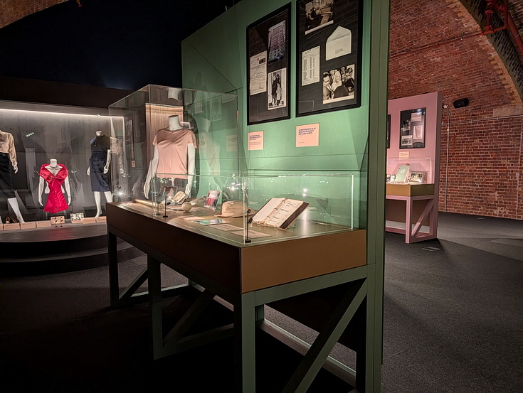 In photos: a visit to the remarkable Marilyn Monroe exhibition in ...