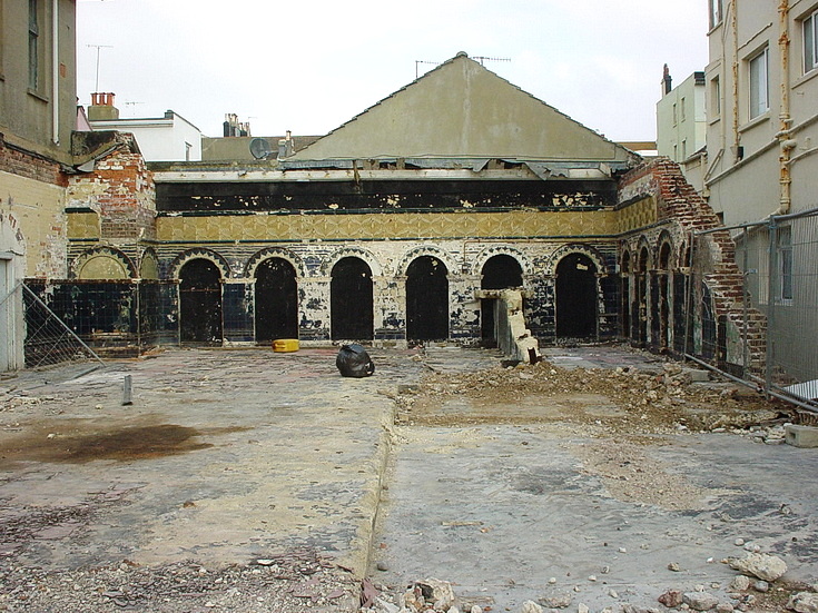 Brighton back in 2001: sixteen photos taken around the seafront