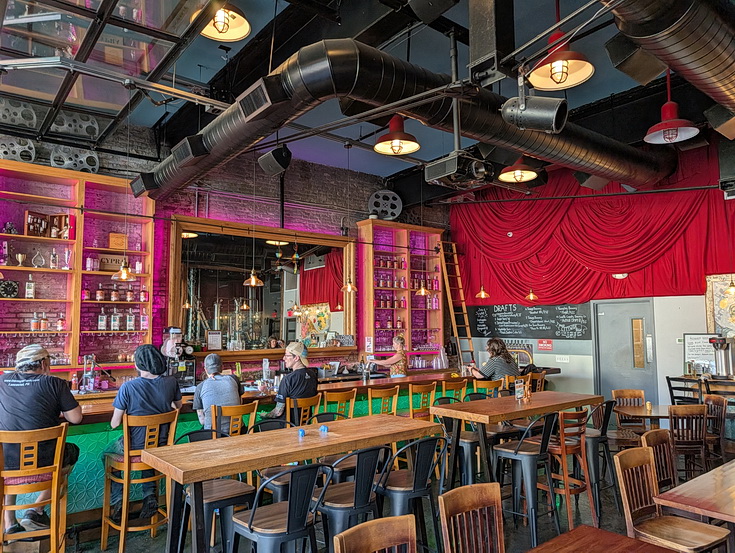 Bars, bands, and architecture – 25 photos of Lancaster, Pennsylvania, USA