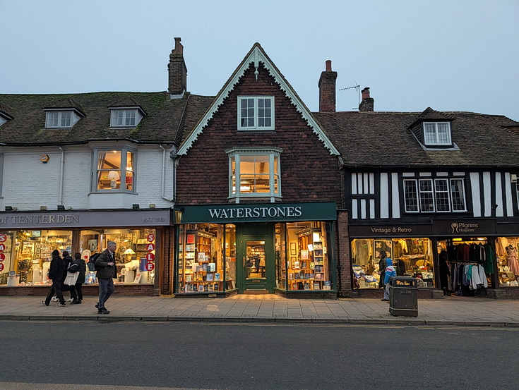 Tenterden in twilight – 25 evening photos of a picturesque Kent town